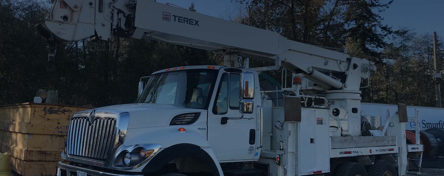 2008 International 7400 Workstar T/A 6x6 w/Terex Telelect Digger Derrick Truck - Bell Rock