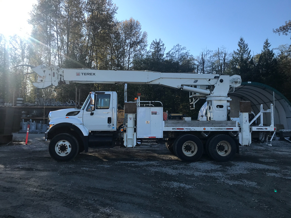 2008 International 7400 Workstar T/A 6x6 w/Terex Telelect Digger Derrick Truck - Bell Rock