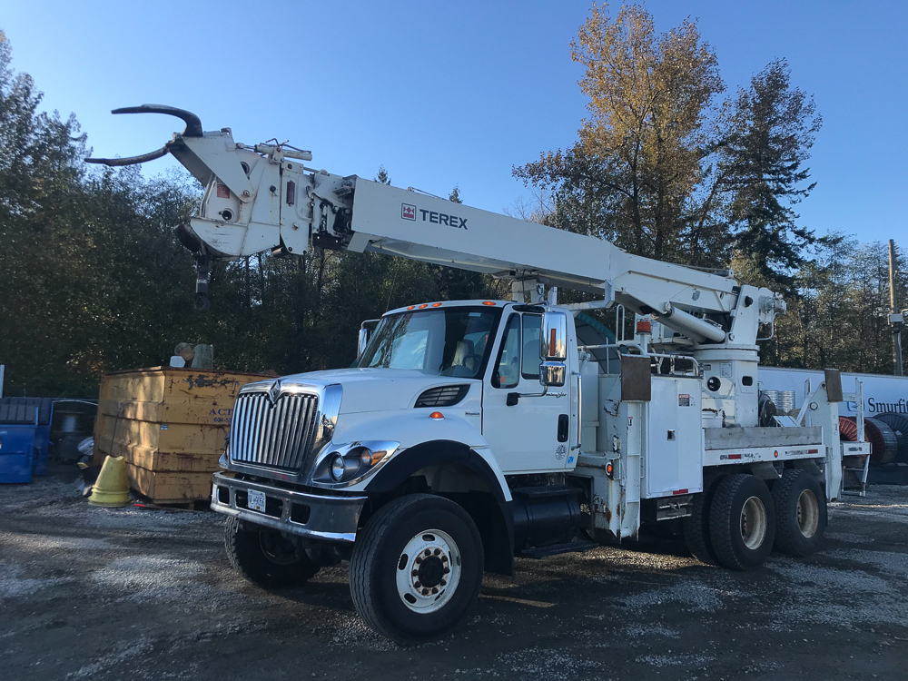 2008 International 7400 Workstar T/A 6x6 w/Terex Telelect Digger Derrick Truck - Bell Rock
